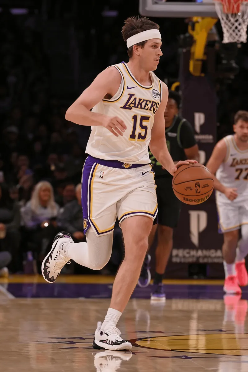 [流言板]里夫斯穿着紫金配色准者AR3，得到33分5篮板8助攻-运动装备-虎扑社区