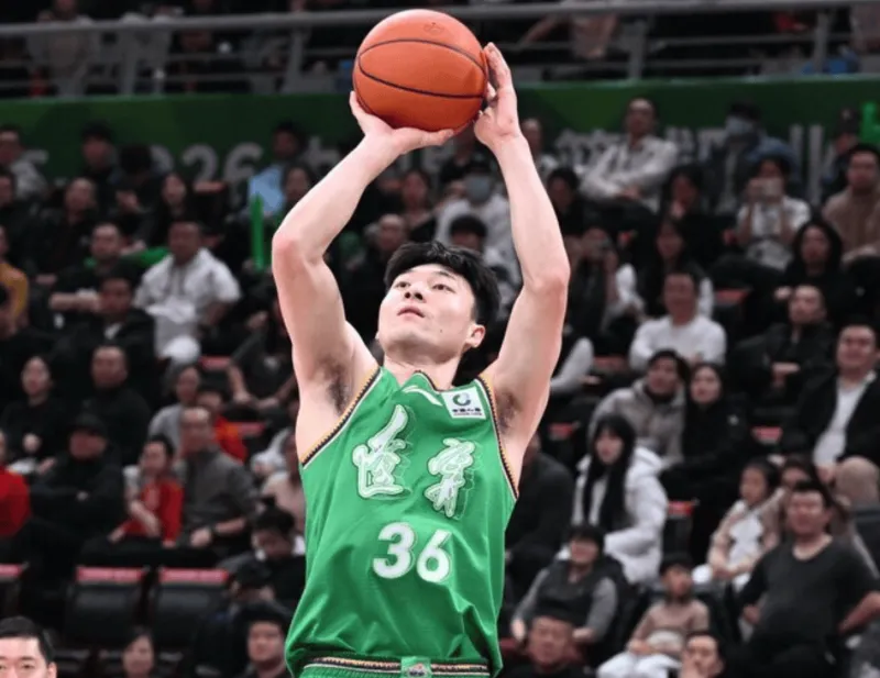 [流言板]鄢手骐出战17分钟，投篮7中2、三分5中0得到4分1篮板1助攻-CBA-CBA专区-虎扑社区