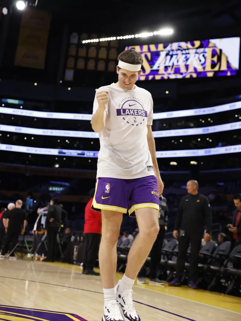 里夫斯：AR3 Vision系列今日11点发售-NBA-湖人专区-虎扑社区